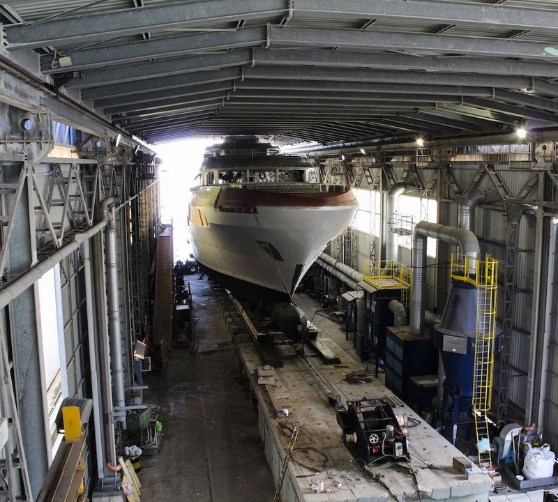 Yacht REGINA D'ITALIA, CODECASA 65S | CHARTERWORLD Luxury Superyacht Charters